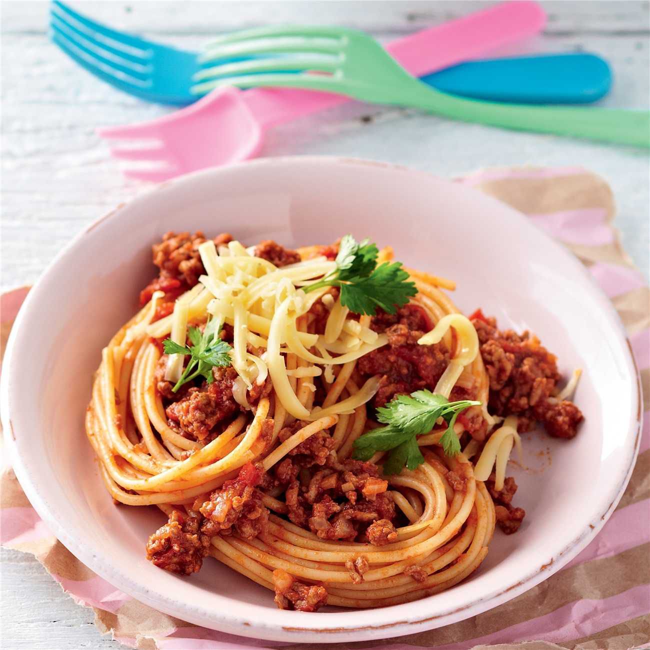 Classic Spaghetti Bolognaise Recipe | Woolworths