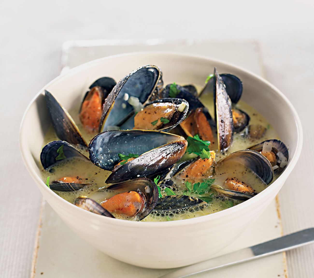 TOMATO-ANDCHILLI MUSSELS WITH GARLIC TOAST PressReader, 44% OFF