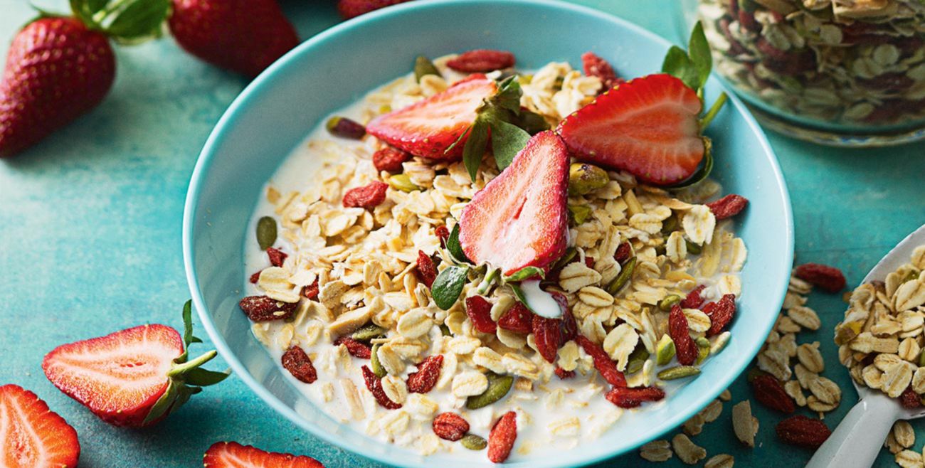 Cacao & Goji Muesli Recipe | Woolworths