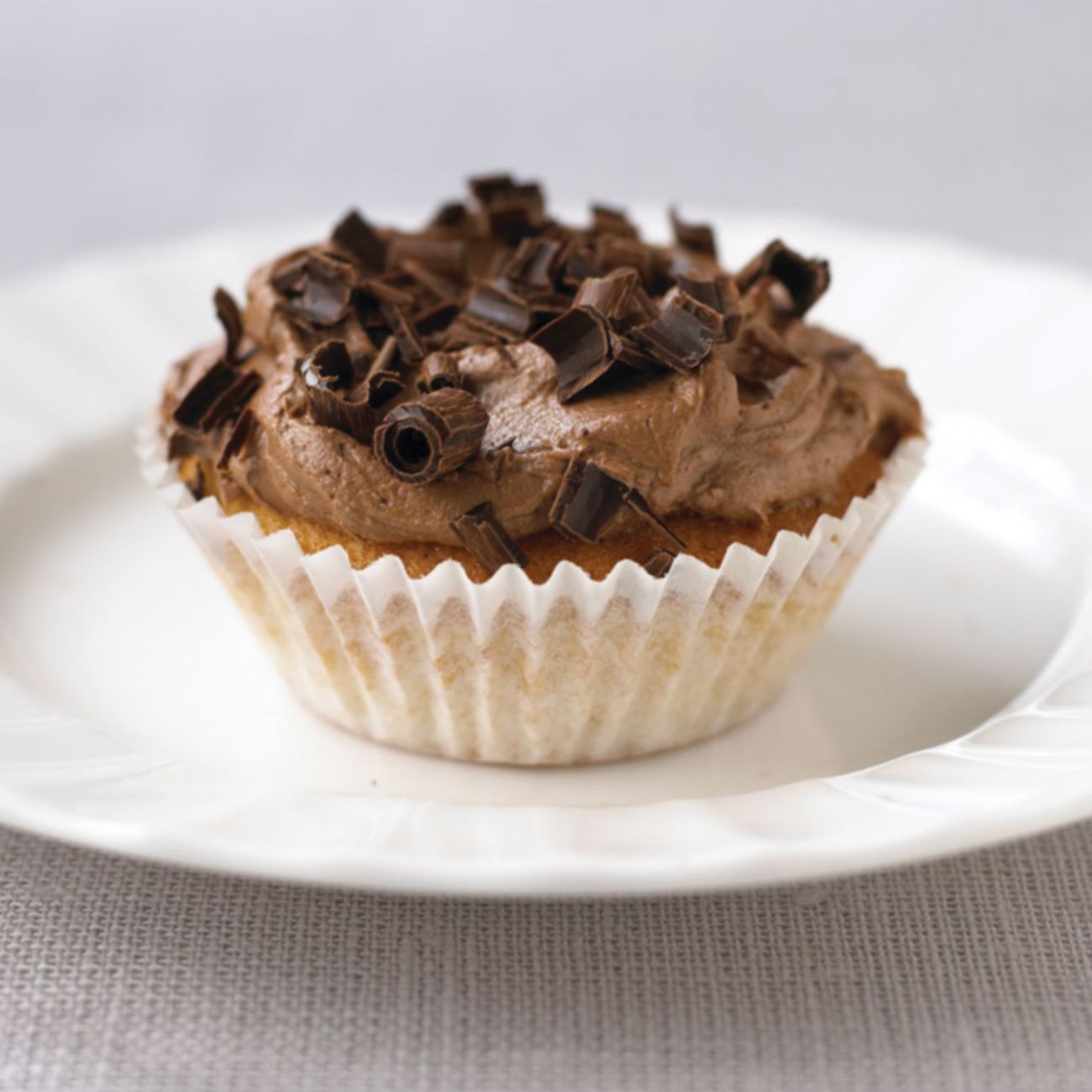 Vanilla Cupcakes With Chocolate Icing Recipe | Woolworths