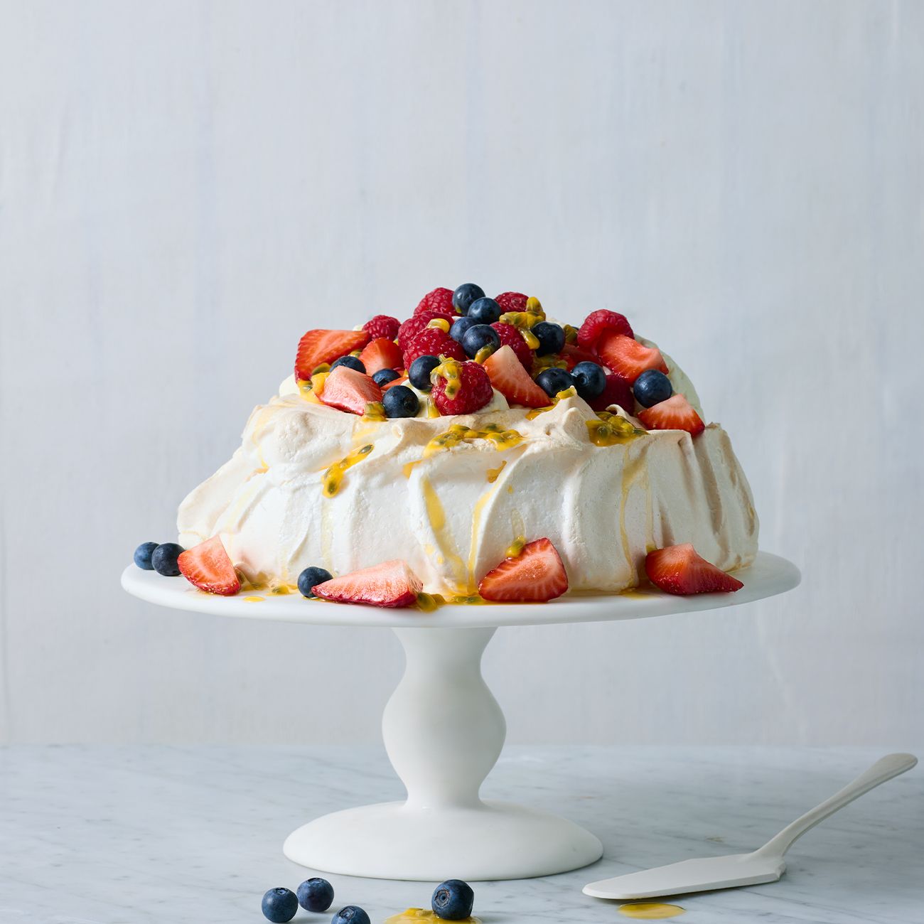 Passionfruit & mixed berry pavlova Recipe | Woolworths
