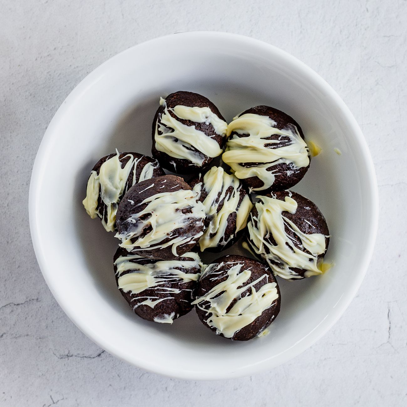 Dark chocolate Tim Tam balls Recipe | Woolworths