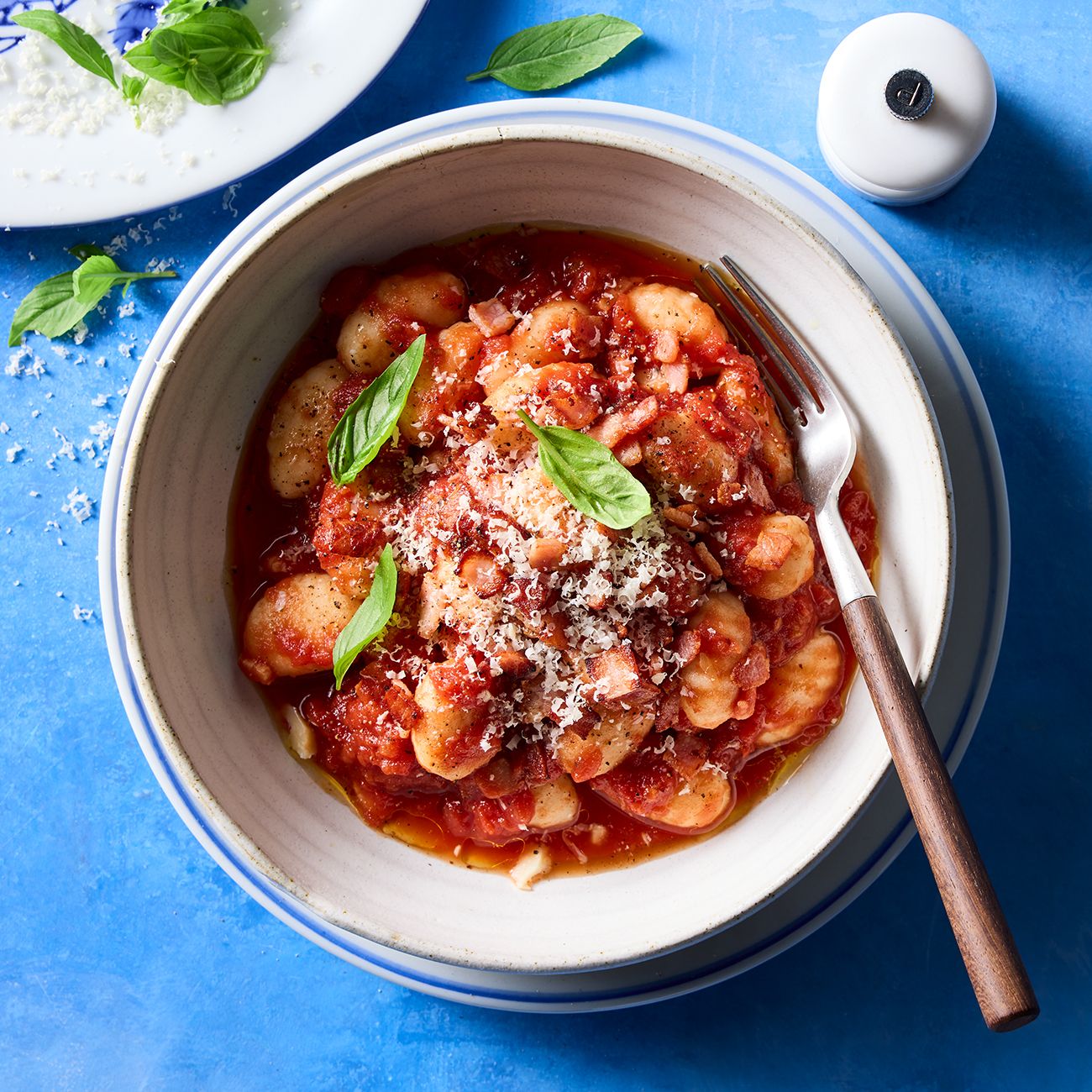 Quick gnocchi with basil, garlic & black pepper sauce Recipe | Woolworths
