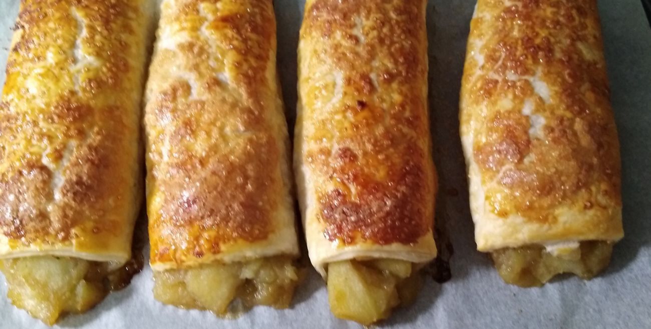 Apple Pastry Rolls Recipe | Woolworths